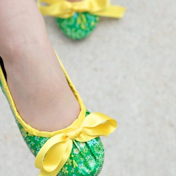 4 Easy DIY Duct Tape Shoes Ideas | 101 Duct Tape Crafts